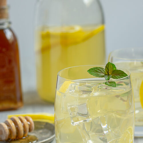 Honey Bourbon Lemonade | Biscuits & Burlap