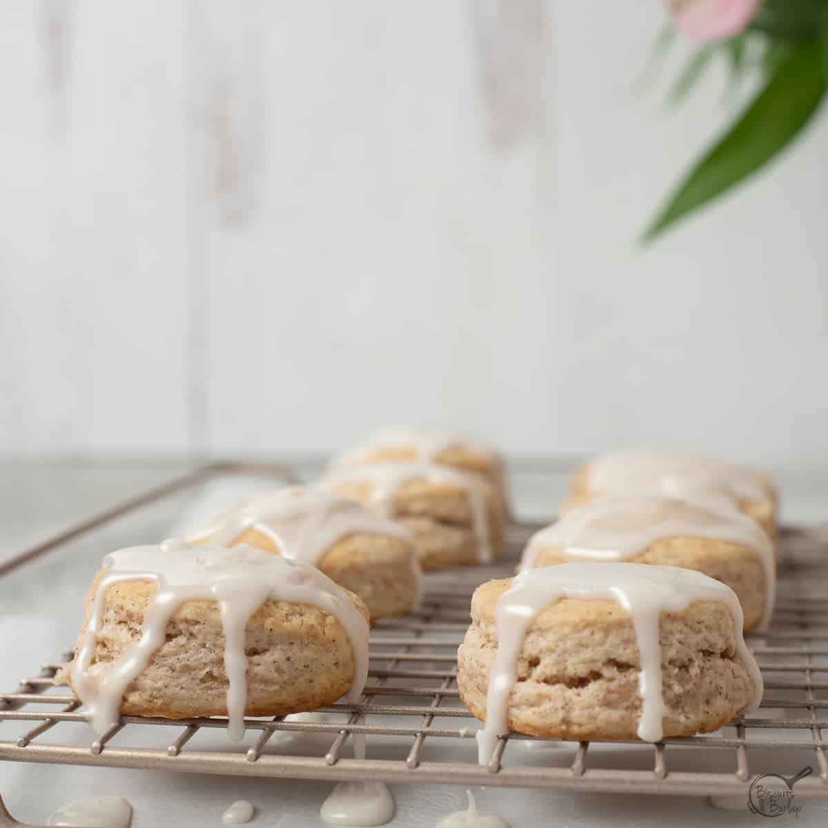 Cinnamon Biscuits (4 ingredients) - Biscuits & Burlap